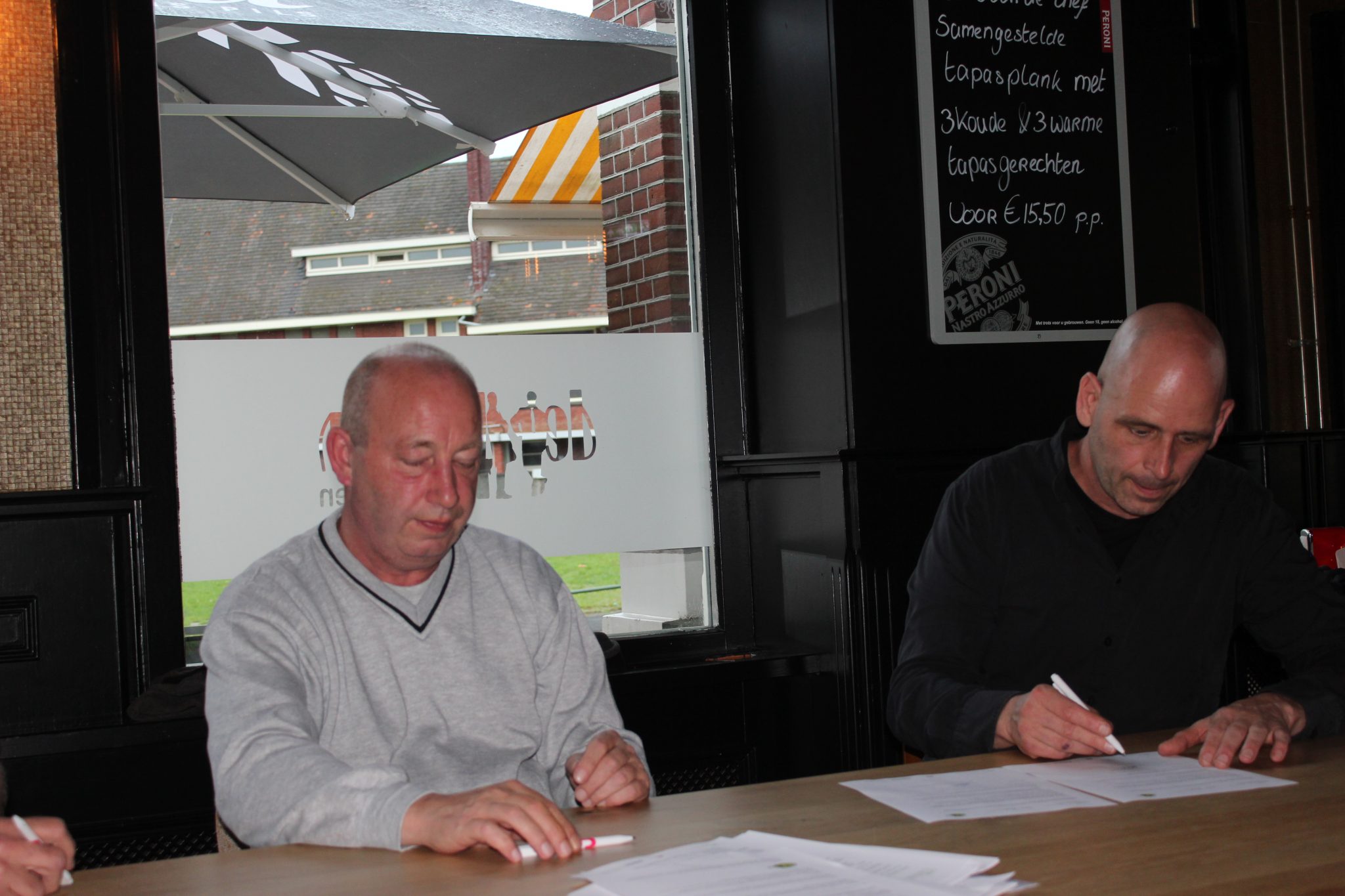Contractnieuws en afscheid | v.v. Rijen